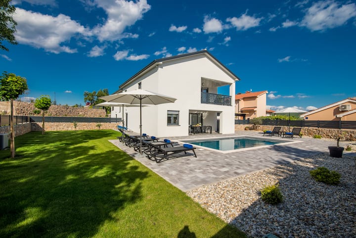Holiday House Lana-raj Za Uživanje S  Bazenom - Krk