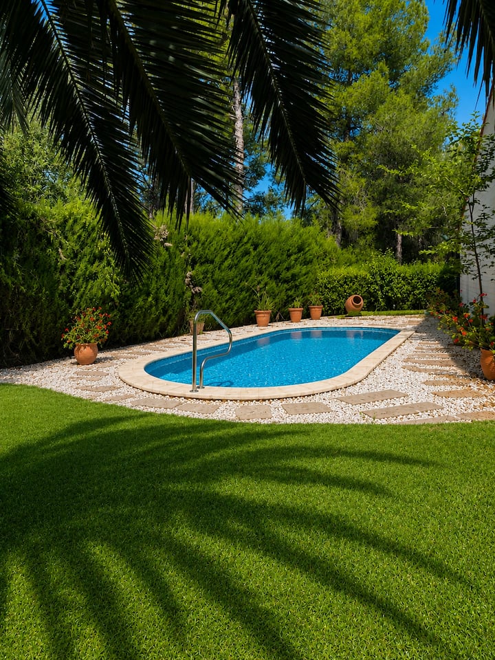 Chalet Con Piscina Y Jardín En El Bosque (Chiva) - Cheste