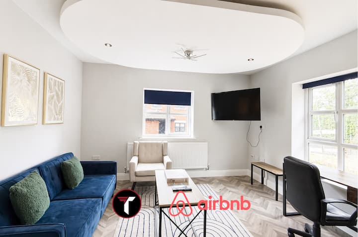 2 Bed 2 Bath Near Farnborough And M3 - Farnham