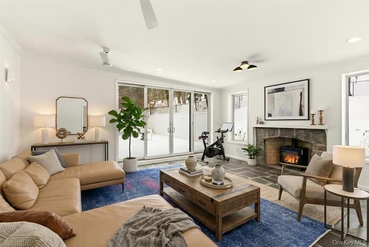 3 Br Modern Luxury Getaway In Stony Brook Village - Port Jefferson, NY
