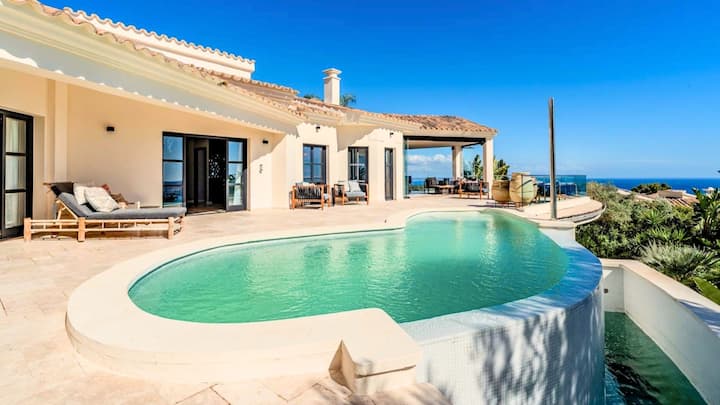 An Exclusive Luxury Villa In One Of Mallorcas - Palma Nova