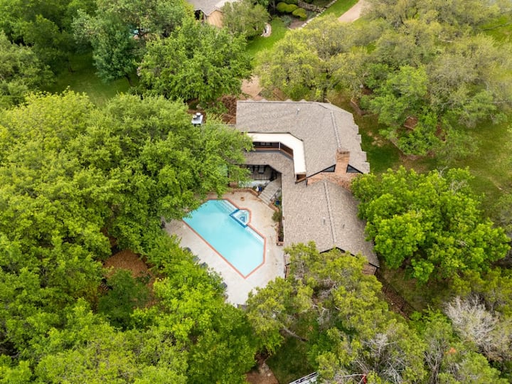 Westlake Estate—hot Tub—pool—custom Putting Green - United States