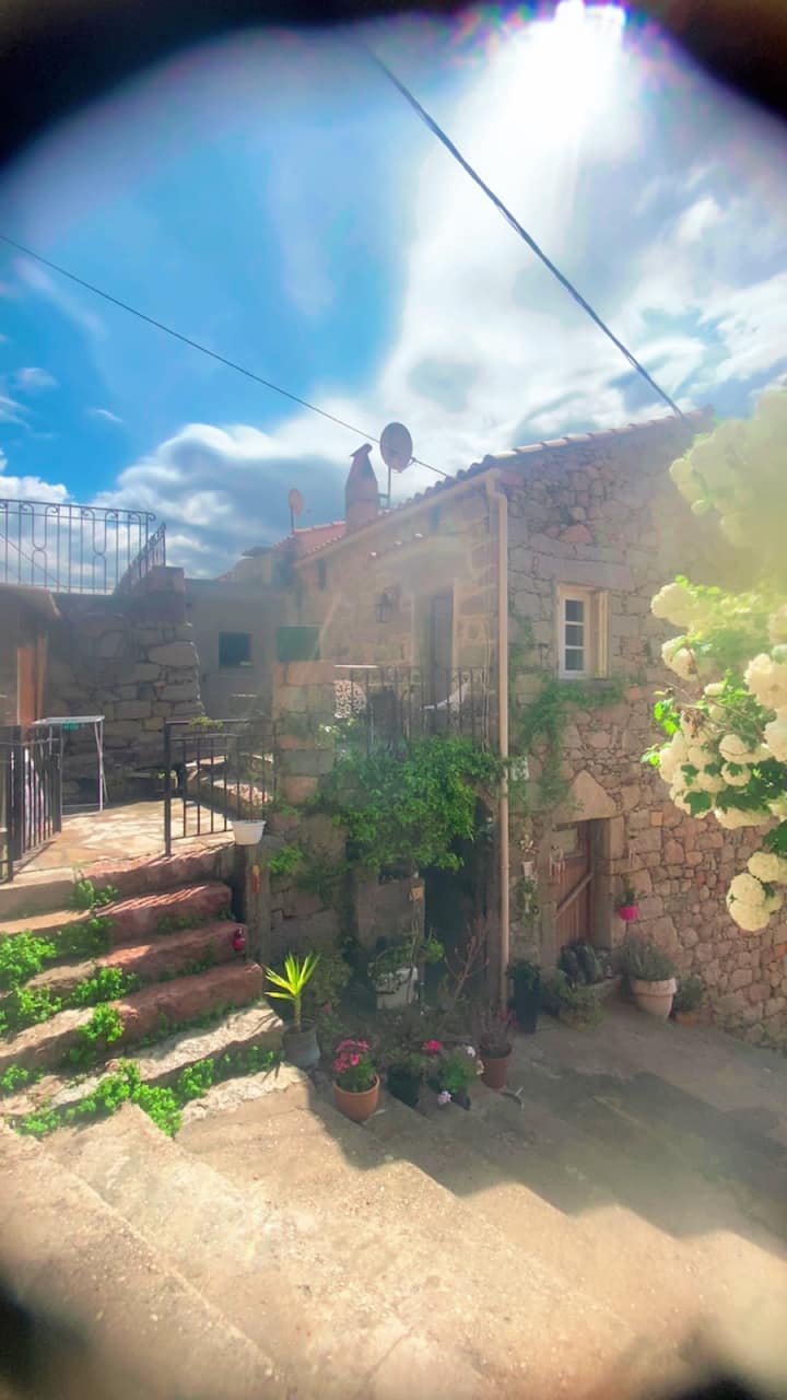 Maison De Charme Avec Terrasse – Hauteurs D’ota - 뽀흑또