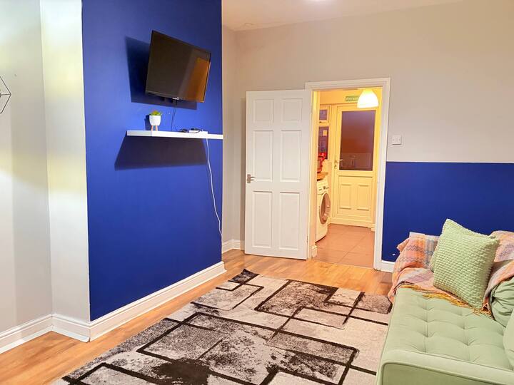 Charming 3 Bedroom • Entire Home• Wifi • Andrew - 건지