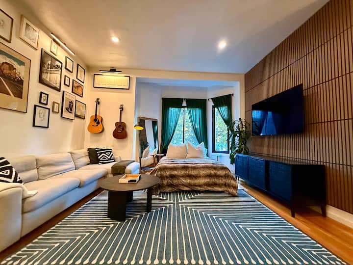 Pacific Heights Artists' Studio Loft - San Francisco, CA