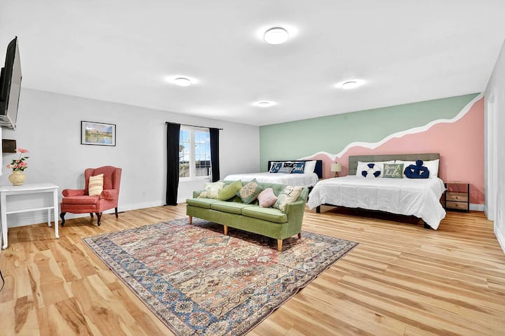 Massive Master Bd 2 Kings Plus Ensuite - Port Colborne
