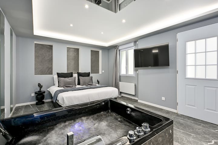 Welcome To Intimiste Room - Juvisy-sur-Orge