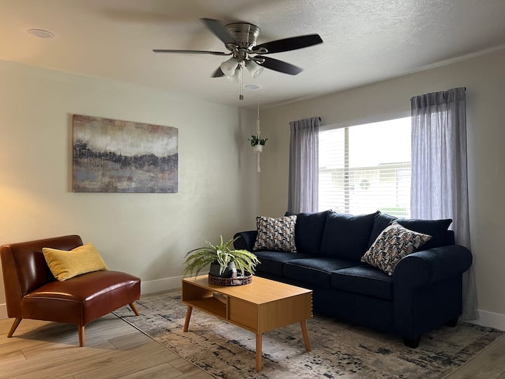Getaway In Old Town Clovis - Clovis, CA