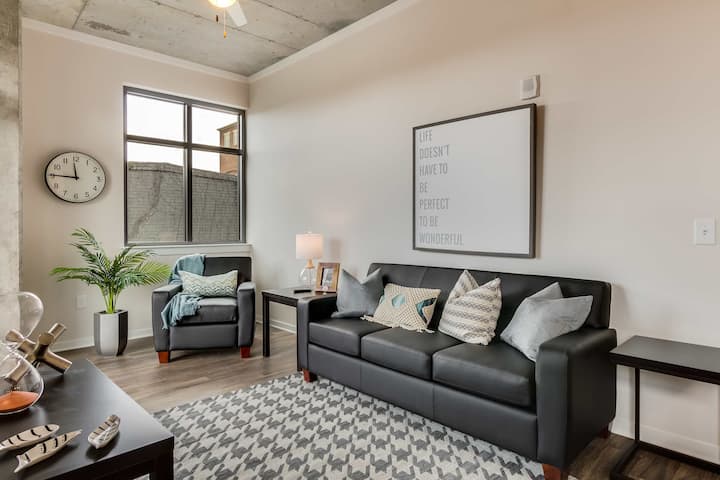 Extended Stay Ready |Walk To King St - Sleeps 8! - Charleston, SC