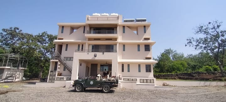 Glass Walls Jungle Views & Chance To Spot Wildlife - Sasan Gir
