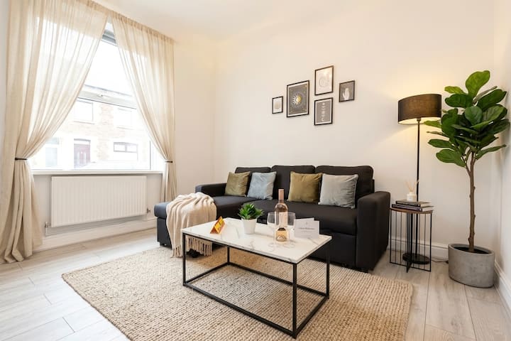 The Moonlight Stays|2bdfree Parking•perfect4groups - Cardiff