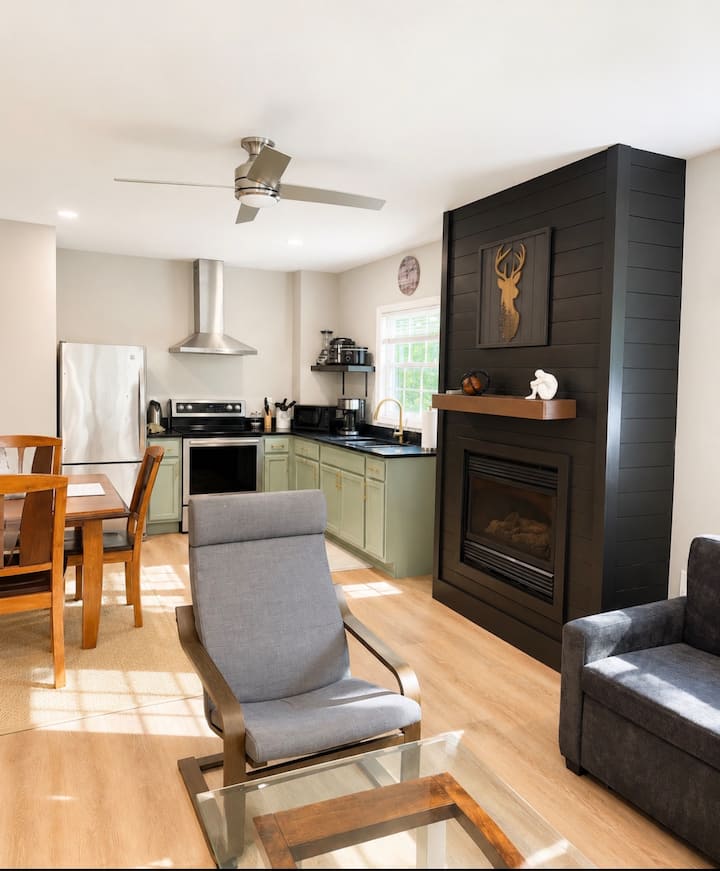Modern Private Apartment. Near South Park• Sleep 4 - Piper Glen Drive – Charlotte