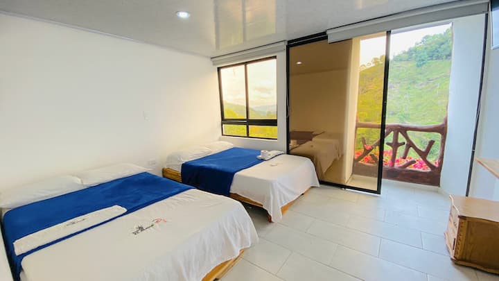 Habitacion Múltiple En Ecohotel El Molino - San Luis, Colombia