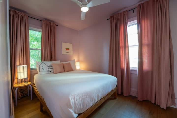The Nohl | A Lake Effect Stay Near Brady Street - Milwaukee