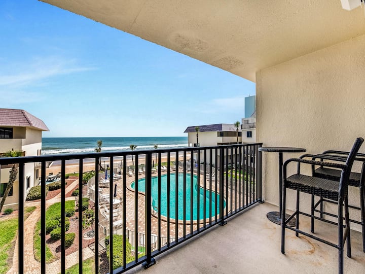 Bent Palm 302 | Romantic Condo - Ormond Beach, FL
