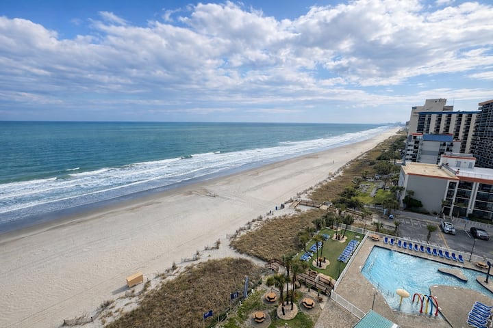 The Coastal Perch | Oceanfront Studio + Pools - Myrtle Beach