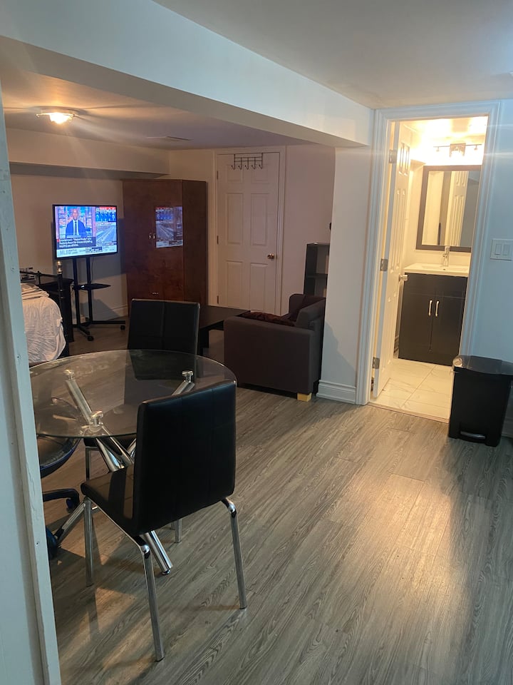 Basement Studio In Mississauga - Oakville