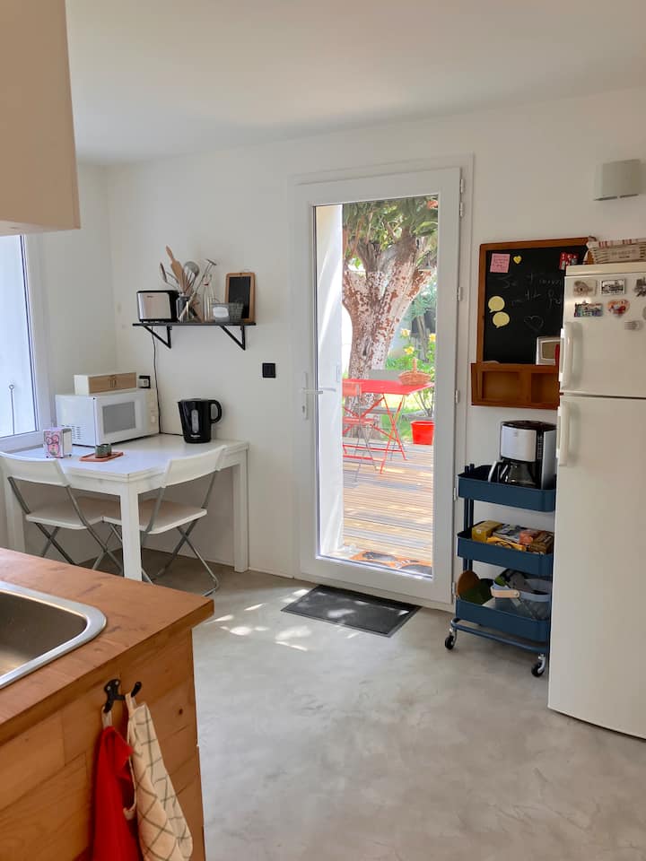 Bel Appartement A L'ombre Des Néfliers - Villeneuve-lès-Avignon