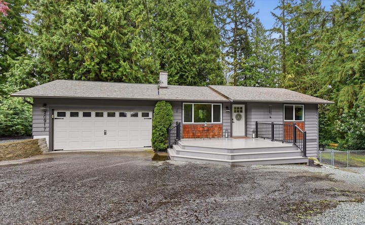 Canyon Park 3- Bedroom Home In Bothell - Bothell, WA