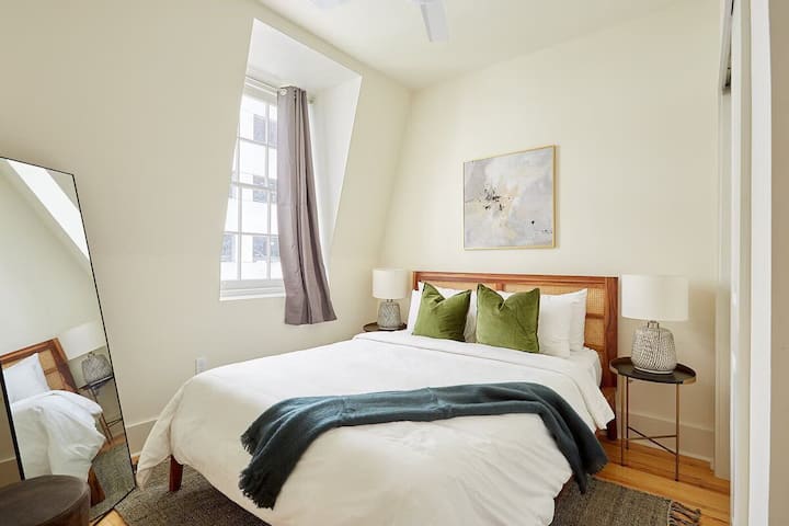 Central Nola: 4 Units W/ Kitchen | Group-friendly - New Orleans, LA