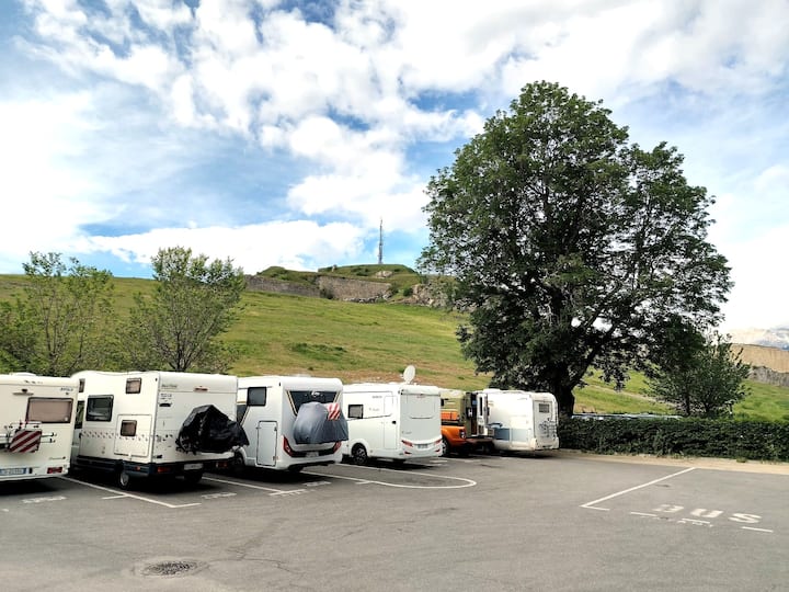 Camping-car : Lieu De Nuit Flexible - Briançon