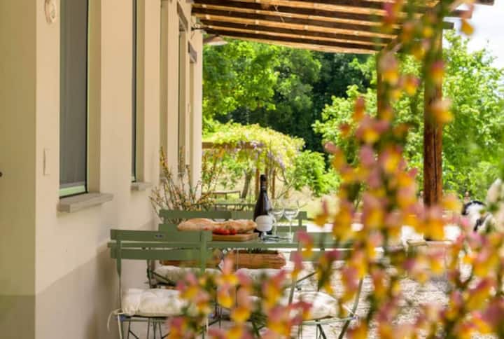 Lavanda Suite | A Rustic Western Escape - Gubbio