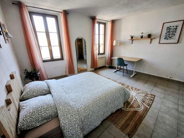 Appartement Lumineux Et Spacieux, Vue Toits Grasse - Grasse
