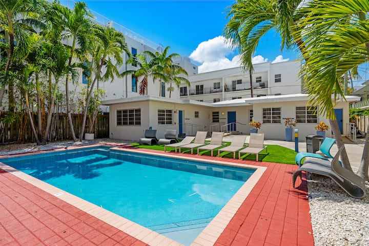 Casa Caia Double Suites 8 Bd | 4 Ba 10 Beds W Pool - Miami Beach, FL