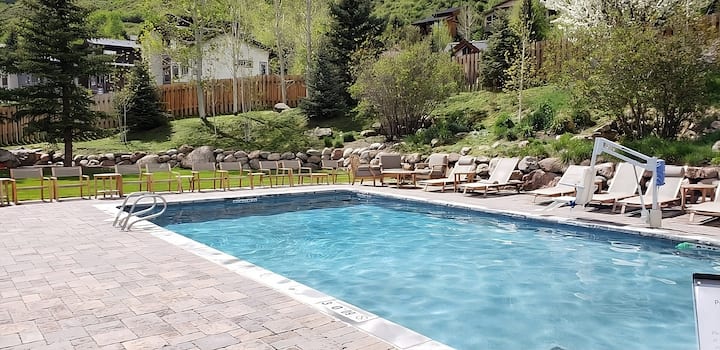 Make Your Trip More Enjoyable! Pool, Pets Allowed! - Vail, CO