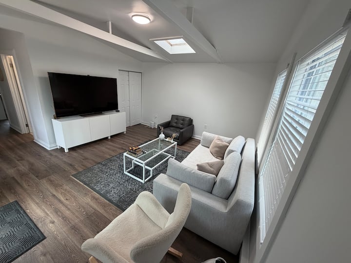 Hamptons Cottage Quiet, Modern, Gut Renovated New - Eastport, NY