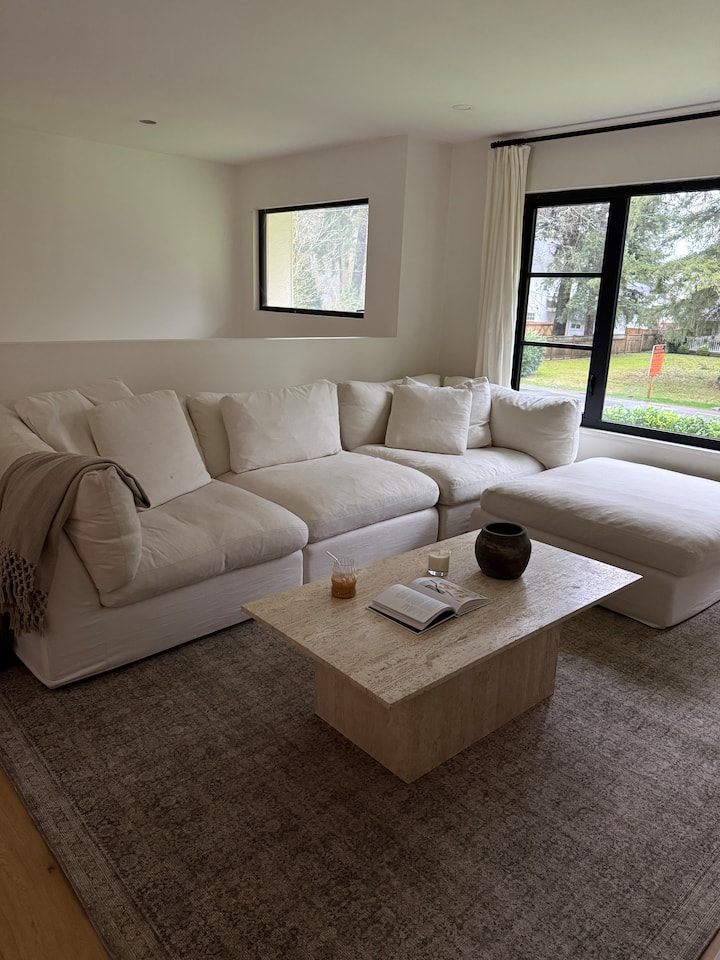 Casa Blanca - Brookswood - Langley
