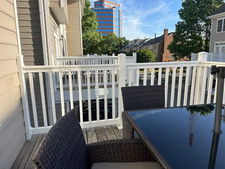 Spacious 3br Townhouse Near Hampton Waterfront - Norfolk, VA