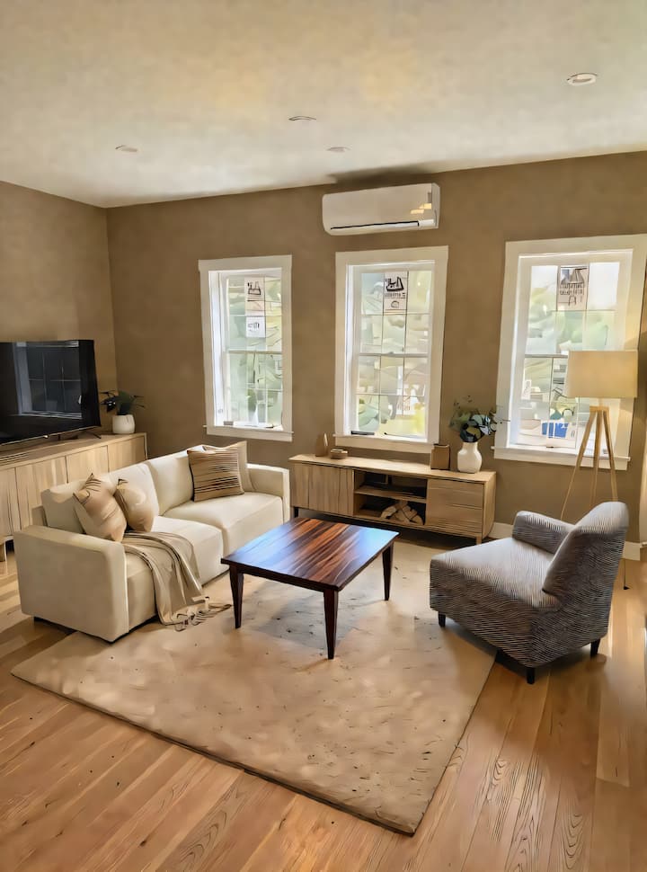 Farmhouse Newly Built 2 Bedroom Apartment - Hull, MA