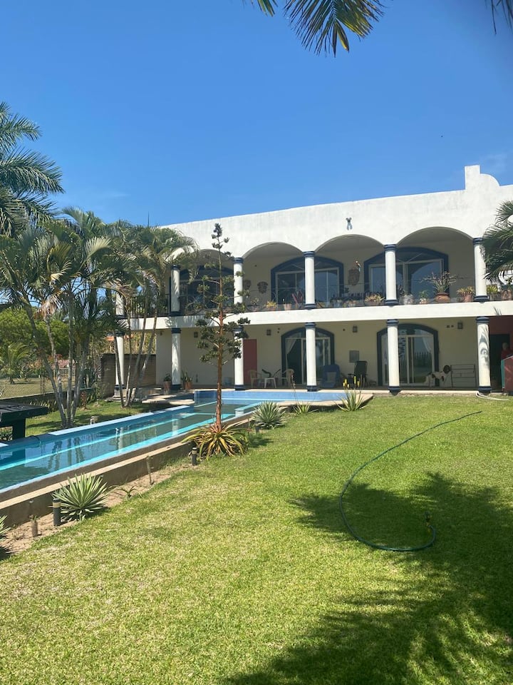 Expansive Executive Beachfront Home In Teacapan. - Mexique