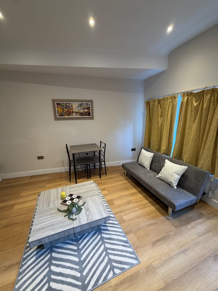 Cosy Flat, 10 Minutes Walk From Windsor Castle. - Slough