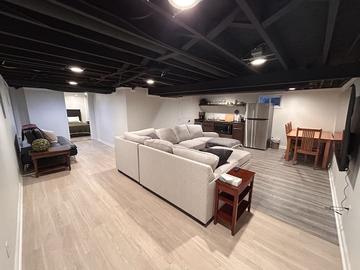 Downstairs Unit | Central Overland Park | Kc - Overland Park, KS
