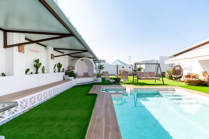 Villa Con Piscina Y Maravillosas Puestas De Sol. - Coria del Río