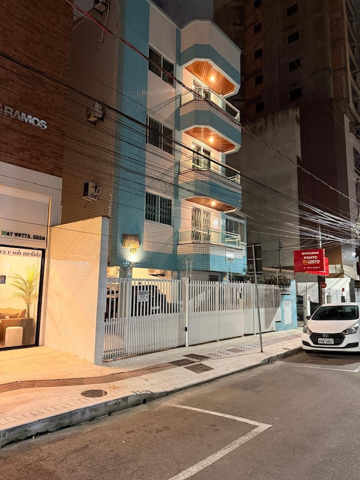 Prédio Inteiro Em Bc Grupos Até 60 Pessoas - Balneário Camboriú