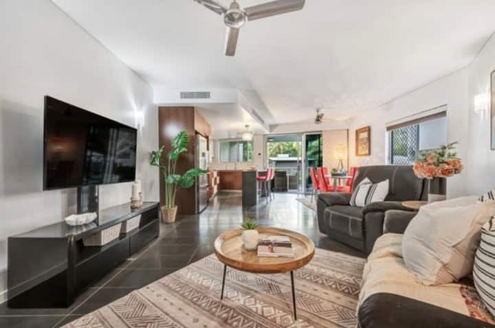 Park View | Executive Apartment At Strand Beach - Townsville