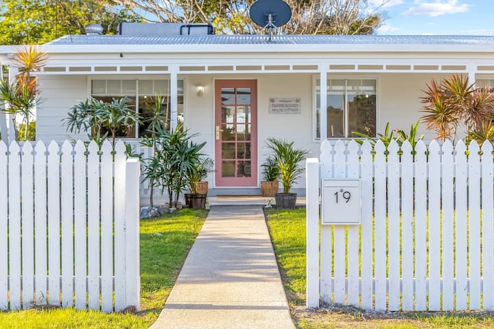 Farnborough Beach Cottage - 옙푼