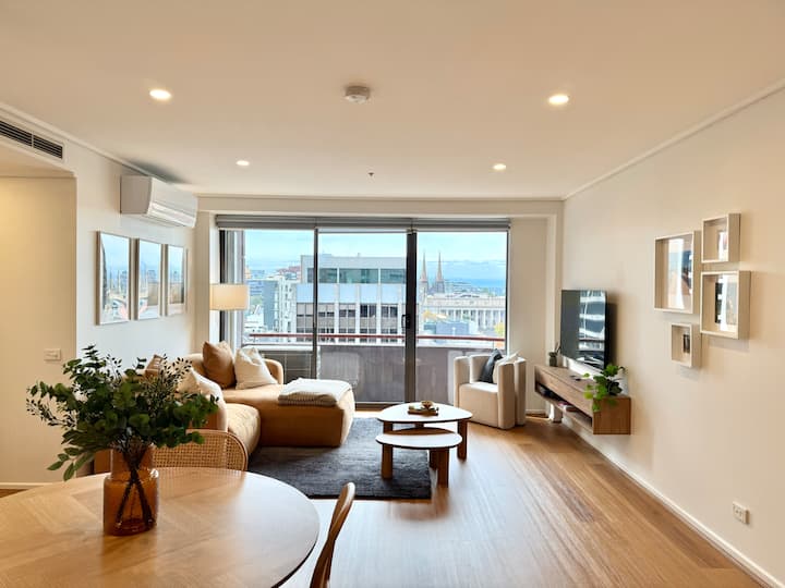 Spacious Cbd Retreat With Parliament Views|parking - Melbourne