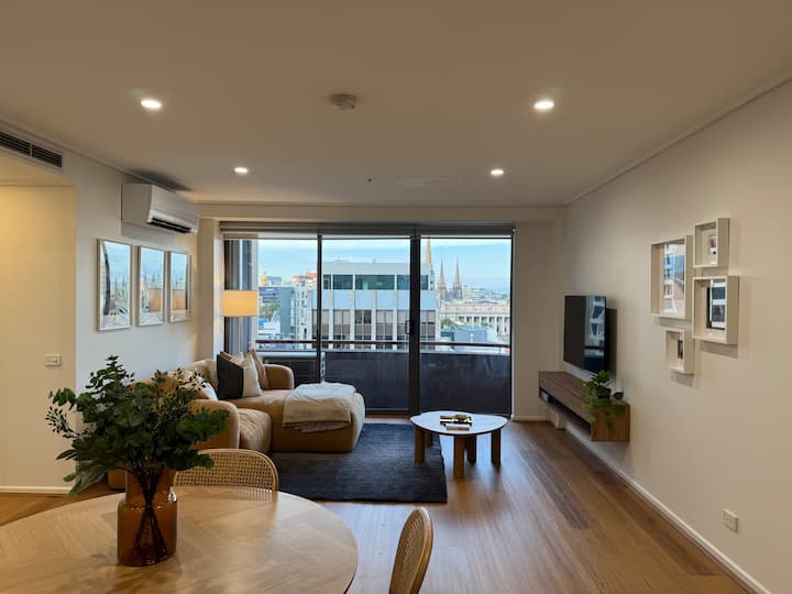 Spacious Cbd Retreat With Parliament & City Views - Melbourne