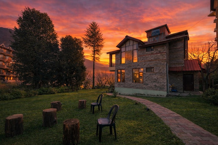 4 Bedrooms Independent Personal Luxury Bunglow - Manali
