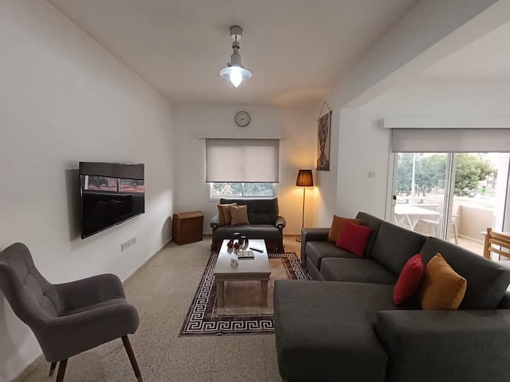 Park View Central Apt | City Center | Sleeps 6 - Famagusta