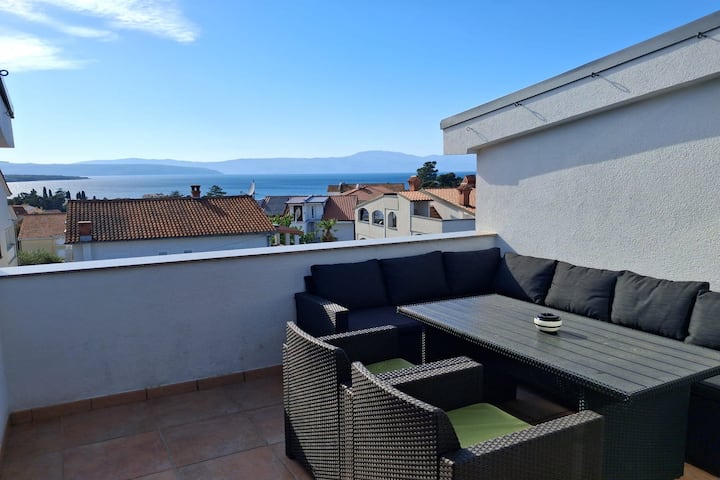 Sky Terrace And Sea View Apartment - Malinska