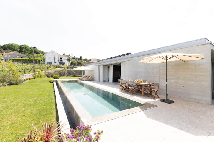 Alvarinho Villa — 5 Suites & Piscine Granite - Amarante