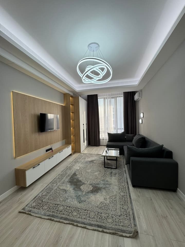 Modern & Cozy Apartment With Hotel Comfort - Bishkek