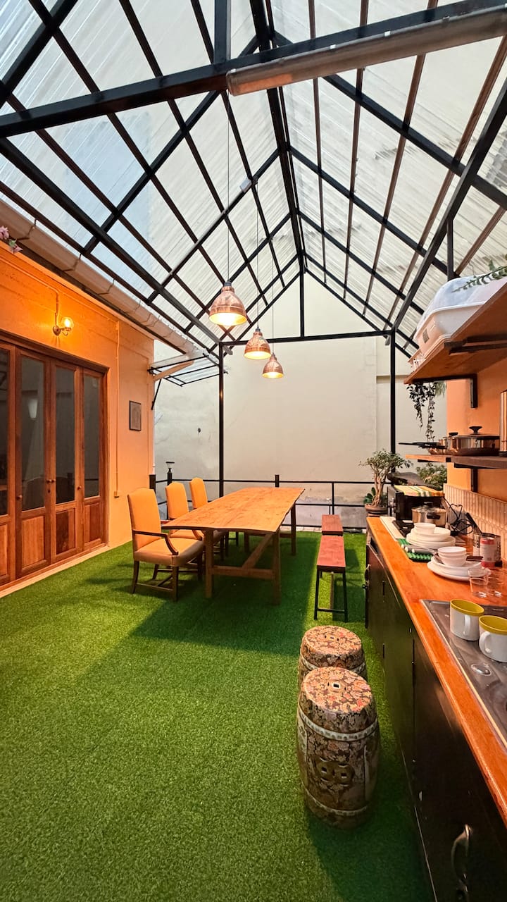 Chinatown Private Floor Garden Suite | 200m Mrt. - Bangkok