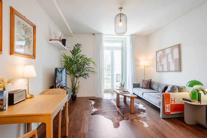 Bright & Elegant Stay Near Av. Liberdade W/parking - Lissabon