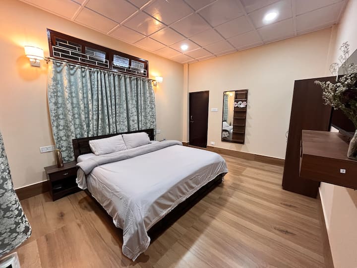 Valley Roots Homestay Standard Double Room - Ziro